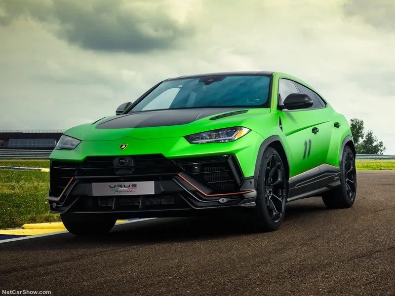 Lamborghini Urus Performante Essenza SCV12