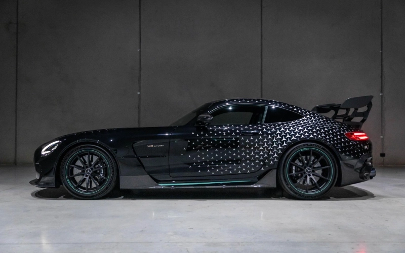 A 57000$ unique paint for the Mercedes AMG GT Black Series