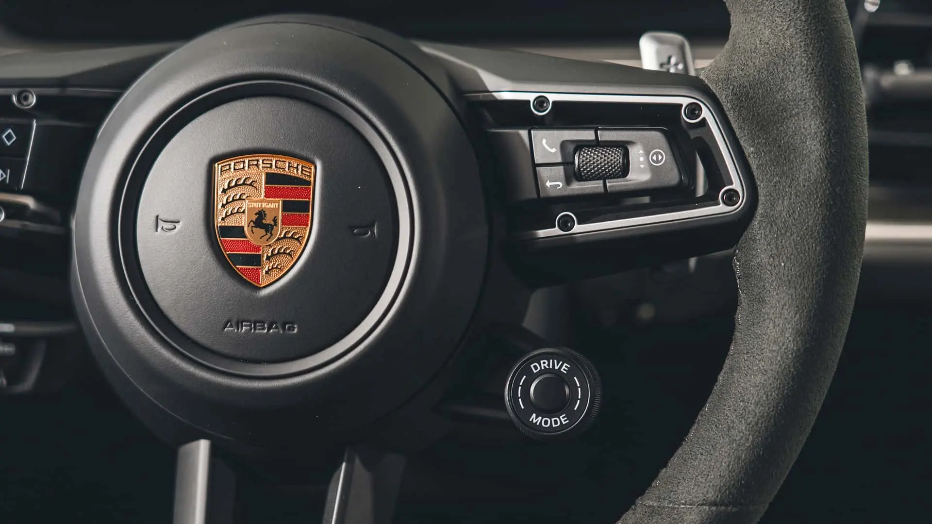 Porsche Keeps Panamera and Cayenne Gas Engines Until 2030s