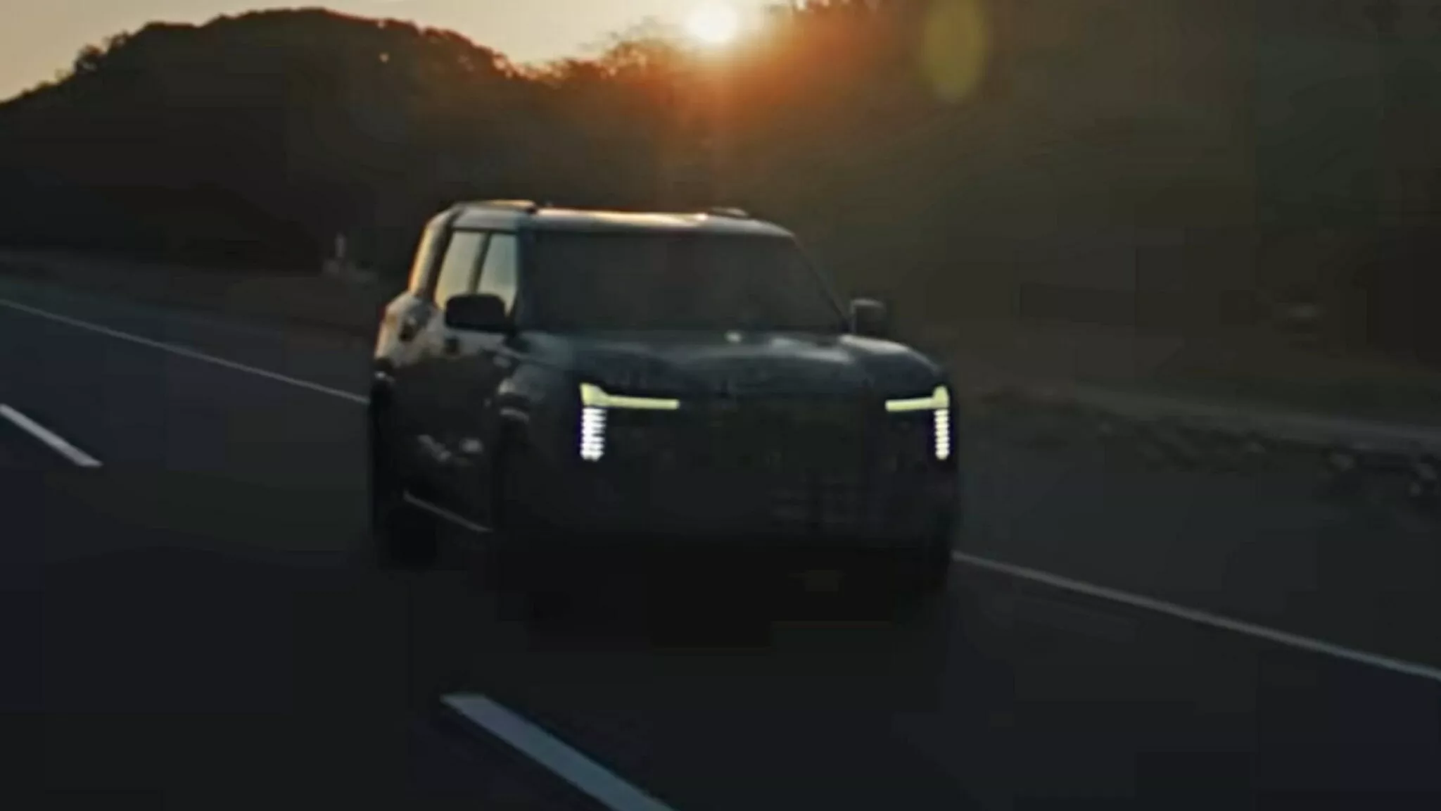 Mitsubishi Pajero Comeback Teased In 2026 Suv Reveal