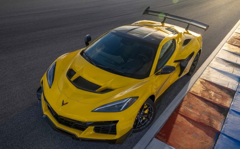 The Gas Engine Comeback: How Automakers Are Fueling a New Er